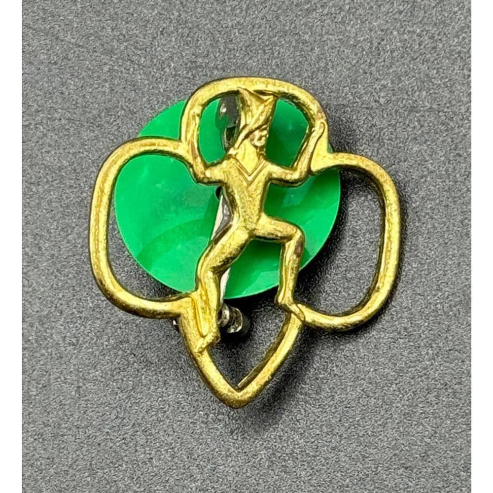 Vintage Girl Scout Brownie Membership Pin - Gem